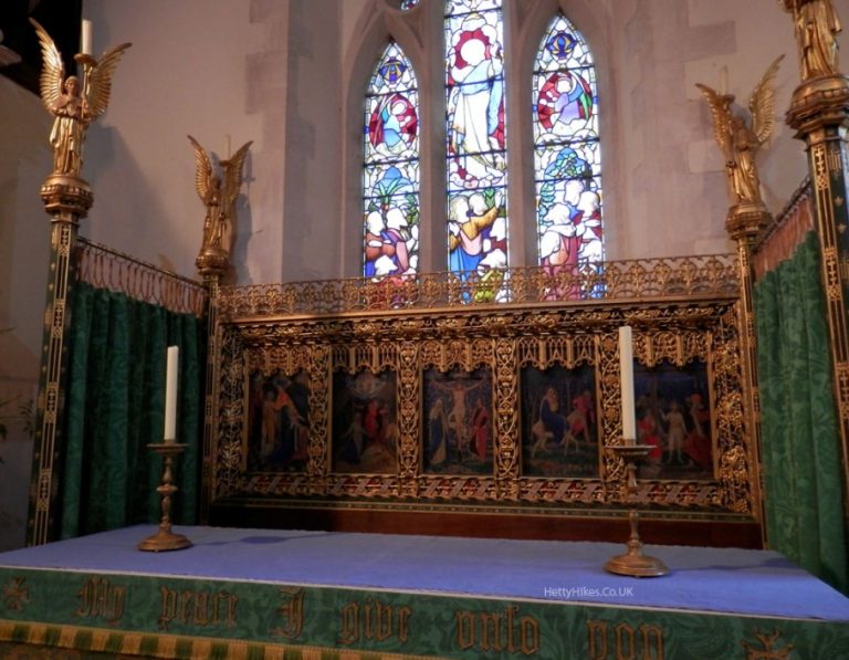 MISERDEN Gardens, Church and Lake | Hetty Hikes